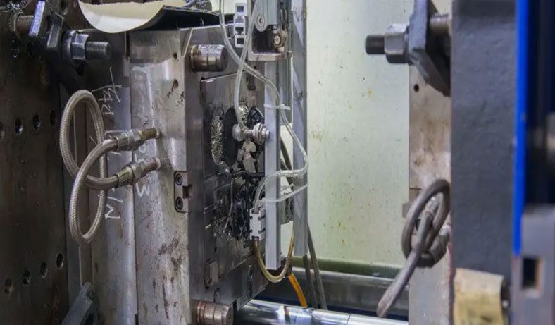 How to Calculate Injection Molding Price & Mould Cost | Be-cu.com