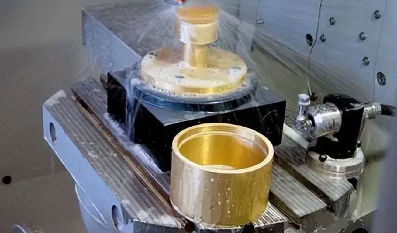 Kinematics of Ultrasonic Vibration Turning | Be-cu.com