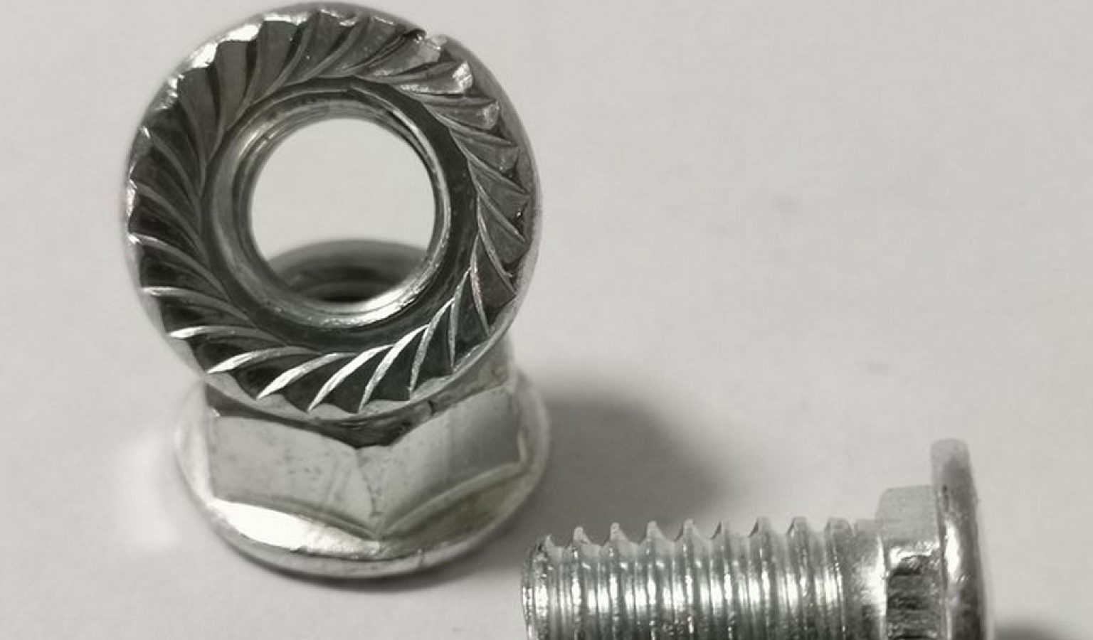 What Is Carriage Bolt, Dimensions, Types, Grades, Torque, Uses, vs Lag ...